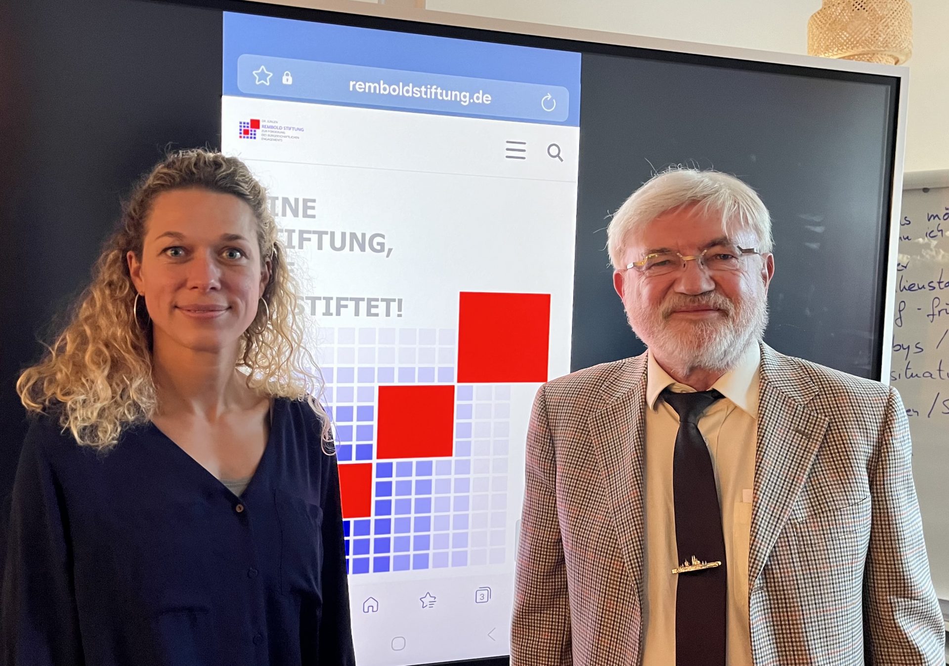 Smartboard zur Qualifizierung von Ehrenamtlichen - Rembold Stiftung